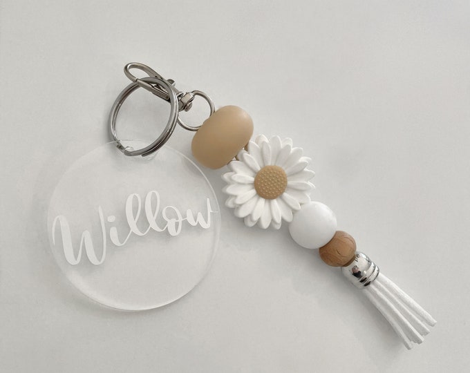 Personalised Keychain /daisy Beaded Keychain / Flower Beaded Keychain ...