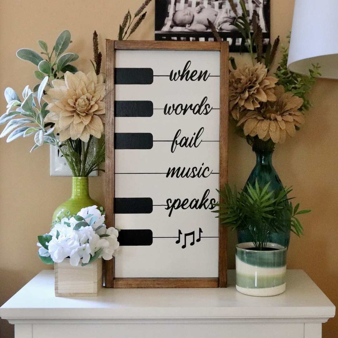 When Words Fail Music Speaks Wooden Farmhouse Sign, Piano Key Motif ...
