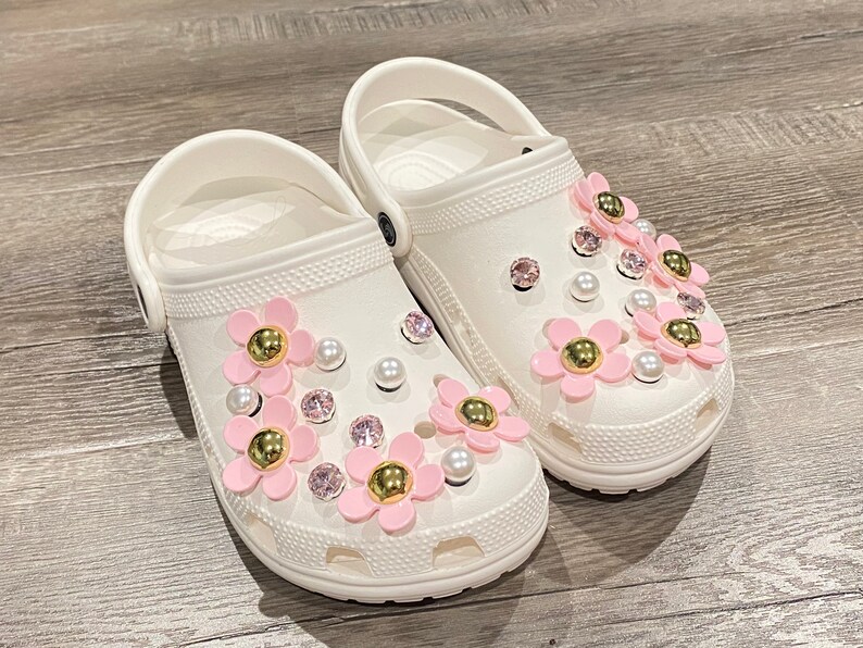 Crocs Charm PINK Daisy Floral / Pearl / Diamond 12pcs / - Etsy