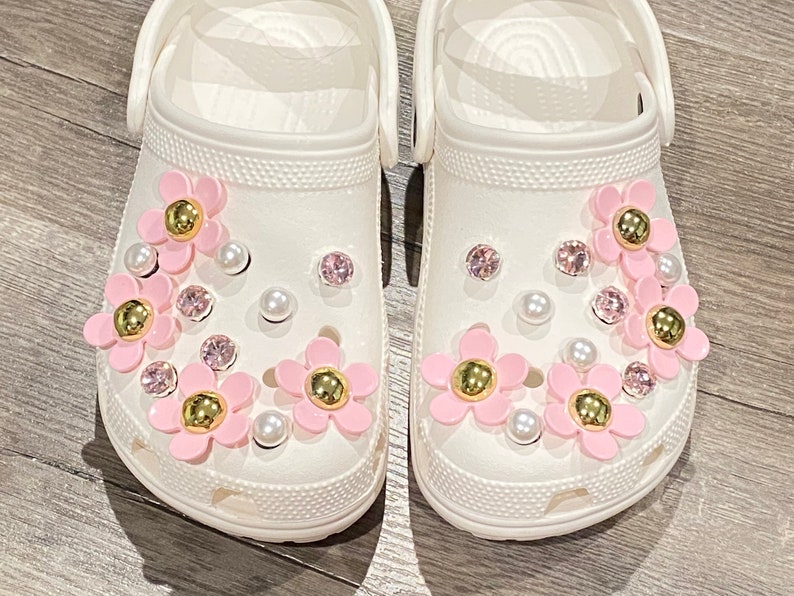 Crocs Charm PINK Daisy Floral / Pearl / Diamond 12pcs / - Etsy