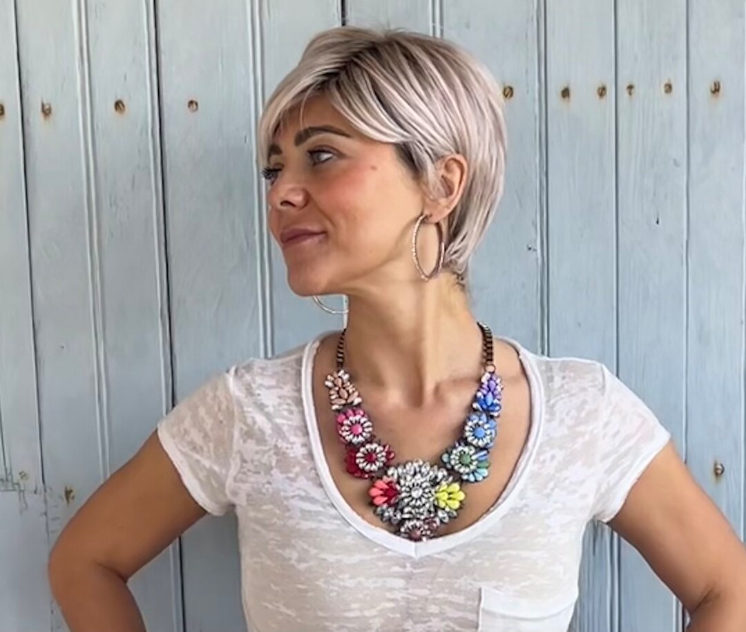 Short White Blonde Rooted Wig With Fun Pastel Pink Tones Heat Resistant ...