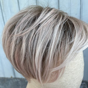 Short White Blonde Rooted Wig With Fun Pastel Pink Tones Heat Resistant ...
