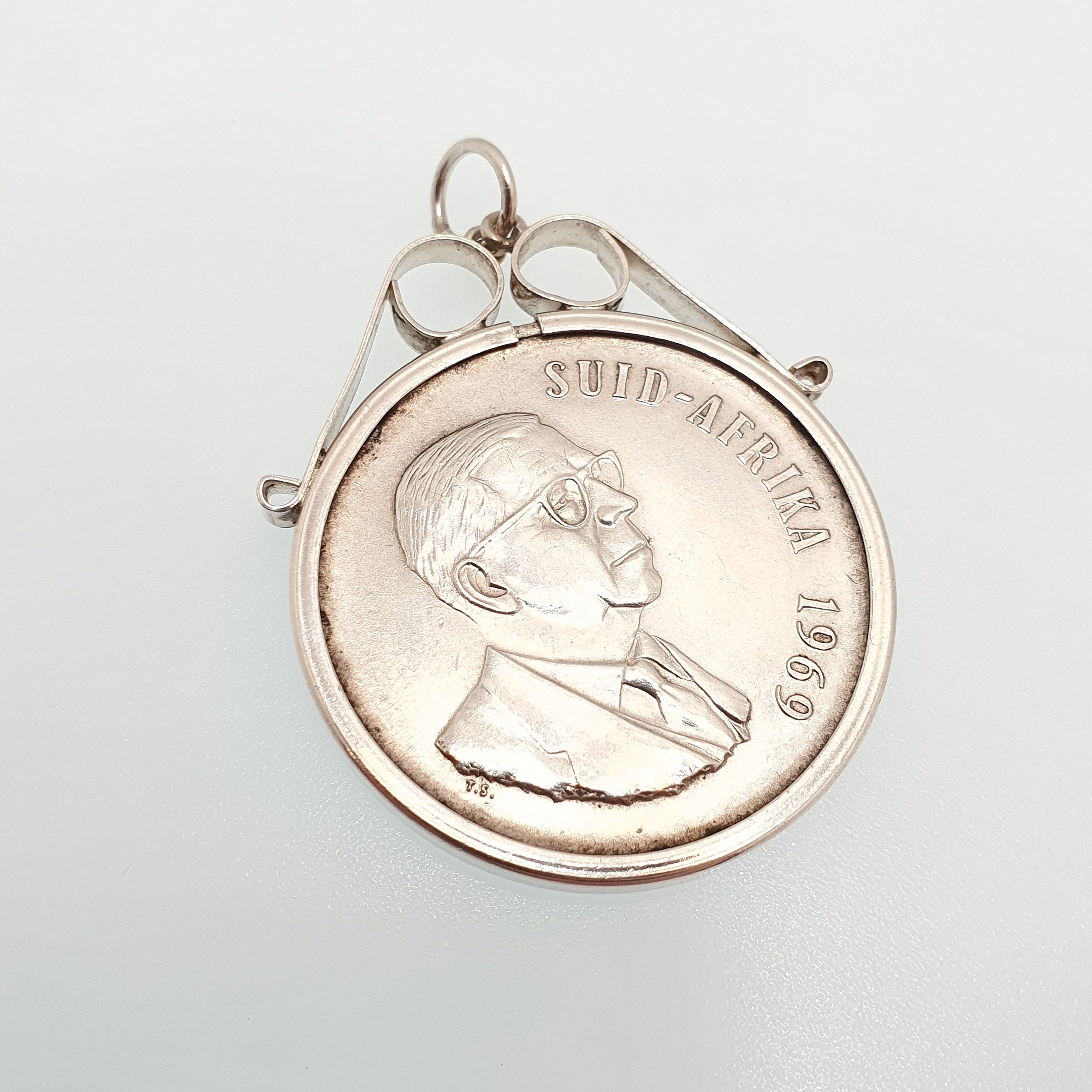 Vintage Solid Silver South African 1 Rand Silver Coin Pendant - Etsy