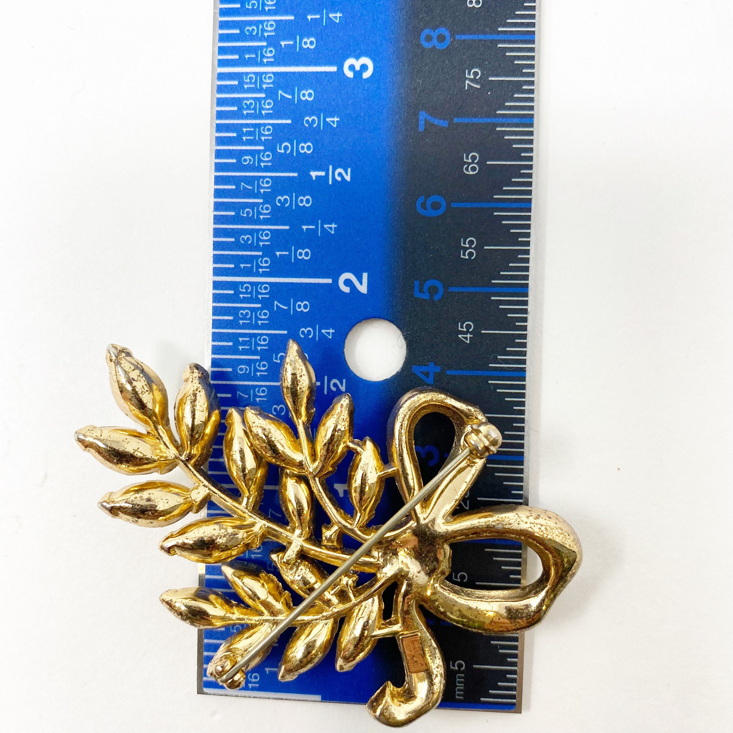 378 Vintage Costume Trifari Clear Rhinestone and Gold Tone Leaf Brooch ...