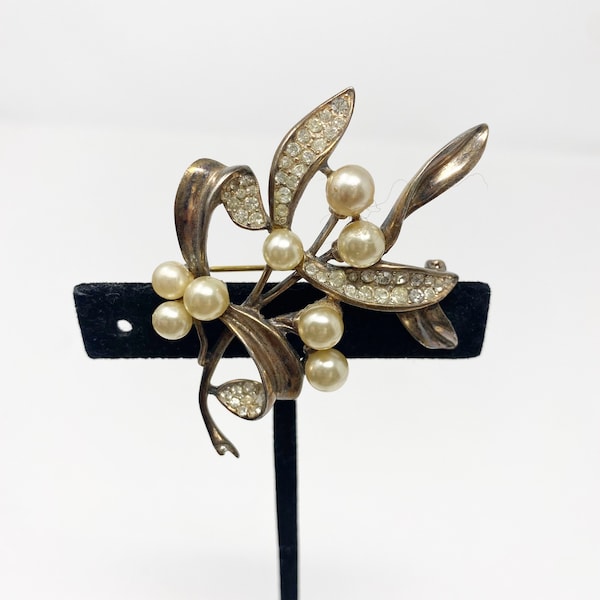 Trifari Pin Brooch - Etsy