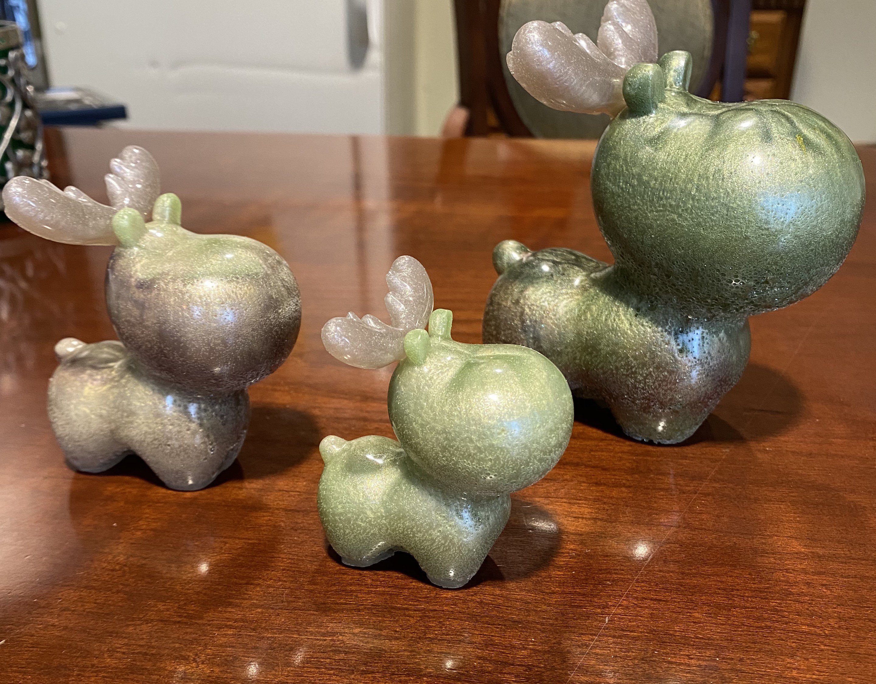 Moose with antlers epoxy resin figurines, Hippopotamus without antlers ...