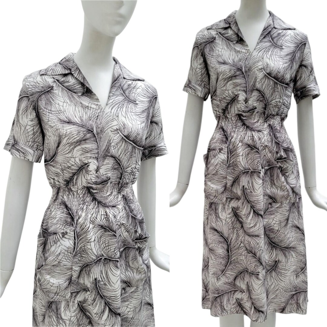 VINTAGE Early 1950s "ostrich Feathers" Printed Dress - Etsy