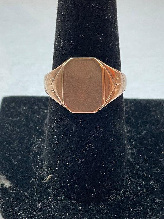 initial signet ring 10k - Gem