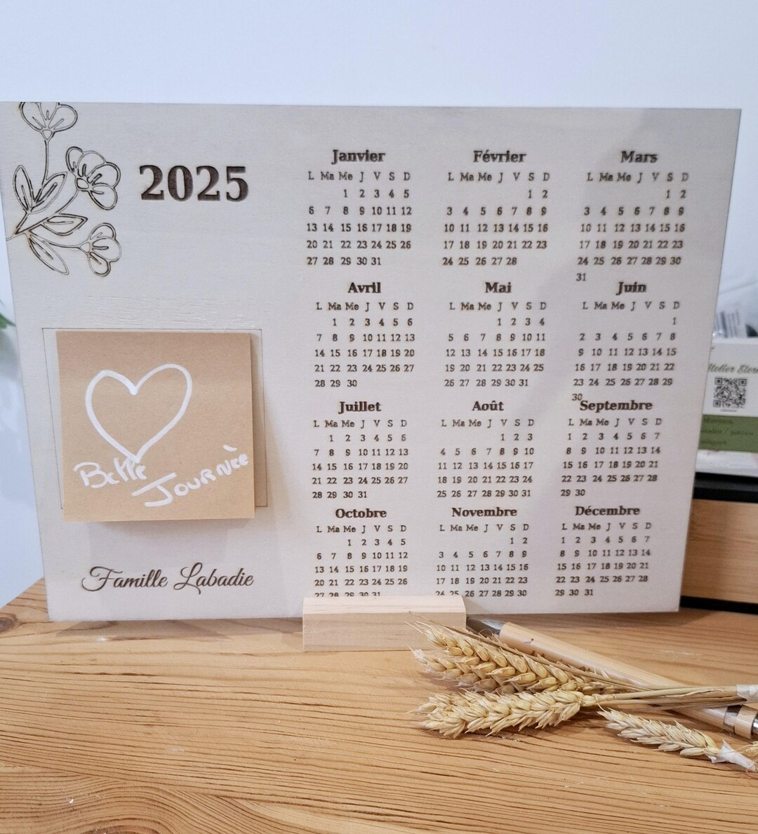 Calendrier 2025 en Bois Gravé avec Bloc Post-it de bureau ...