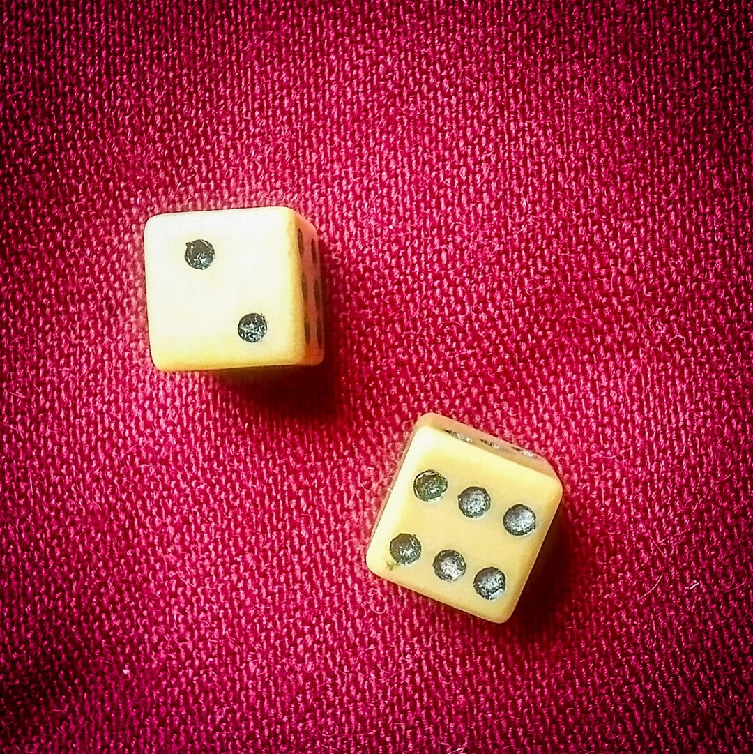 Retro Bakelite Dice Gaming Set - Etsy