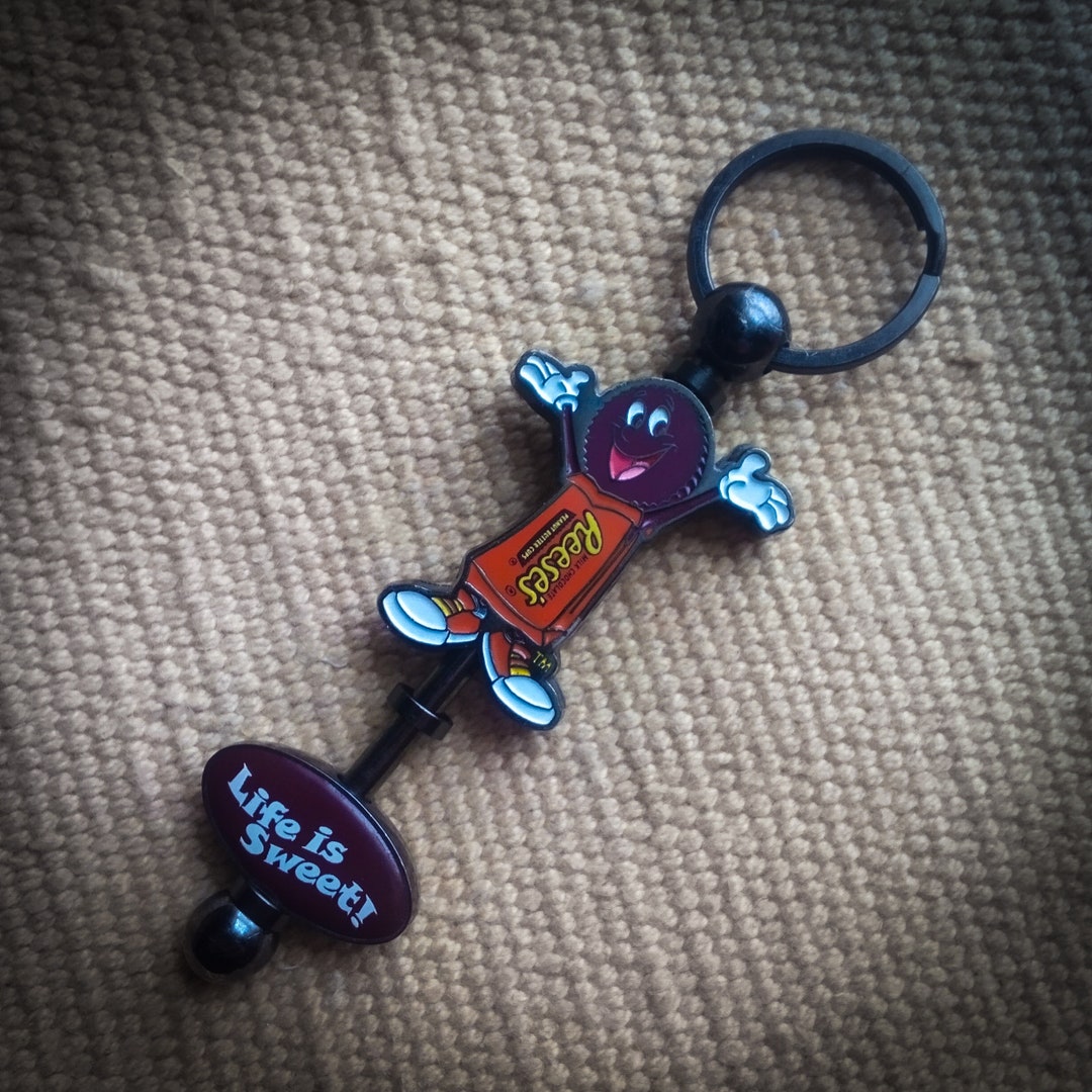 Hershey Park Reese's Peanut Butter Cup Enamel Keychain - Etsy