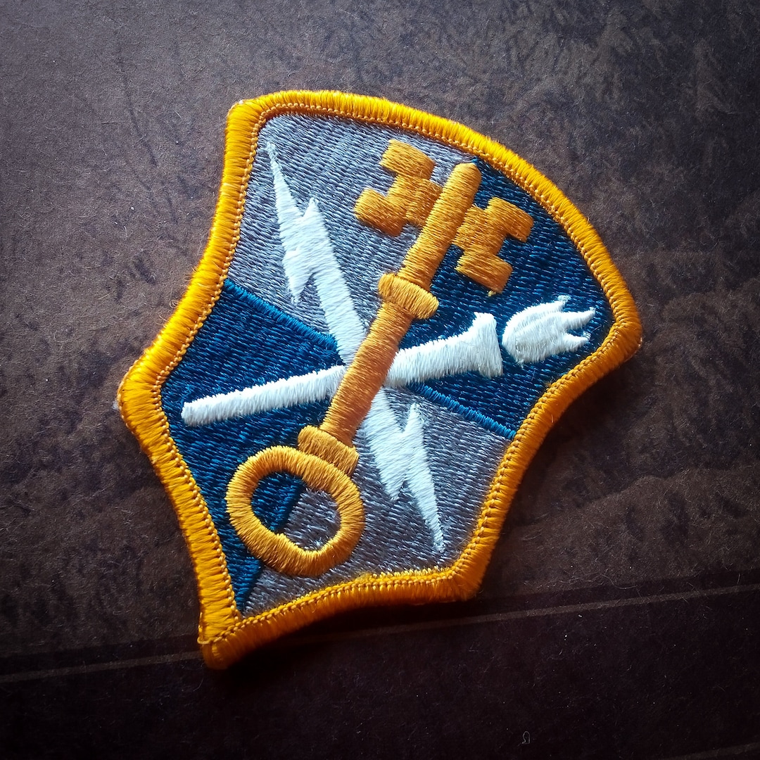 Vintage US Army Intelligence Patch - Etsy