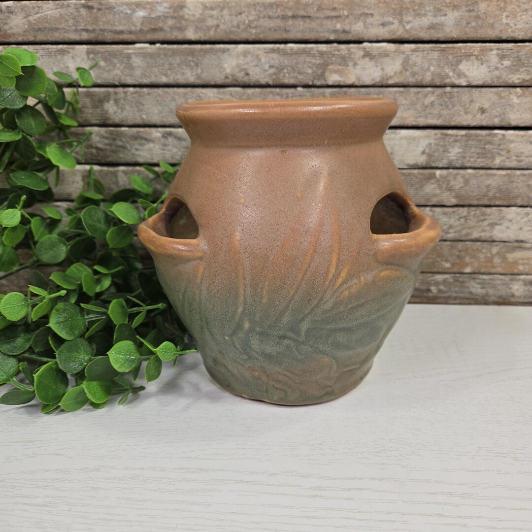 Mccoy Strawberry Planter Vintage Matte Terra Cotta To Green With