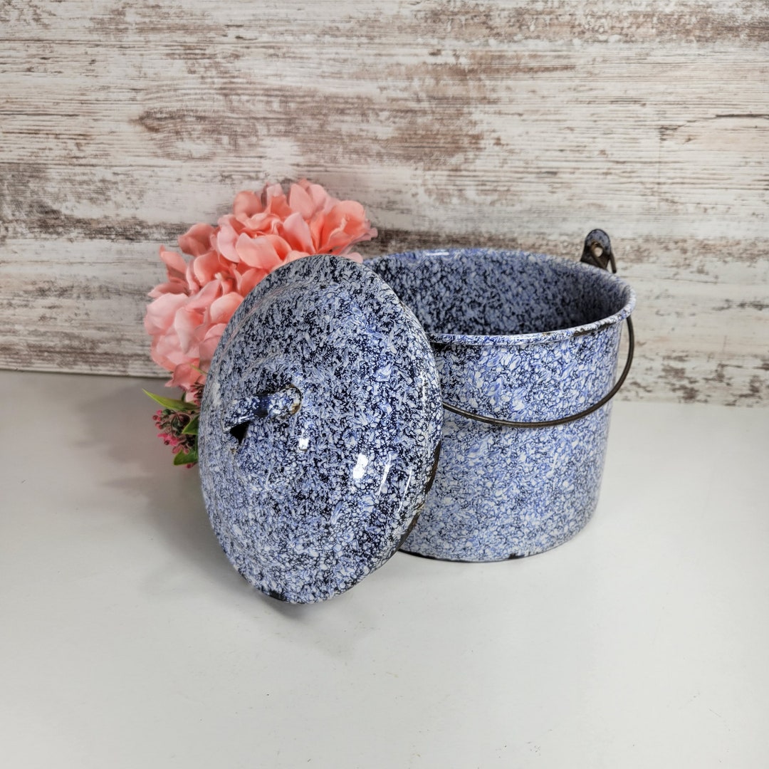 Enamel Berry Pail, Lunch Pail, Blue Spatterware Bucket With Lid and ...