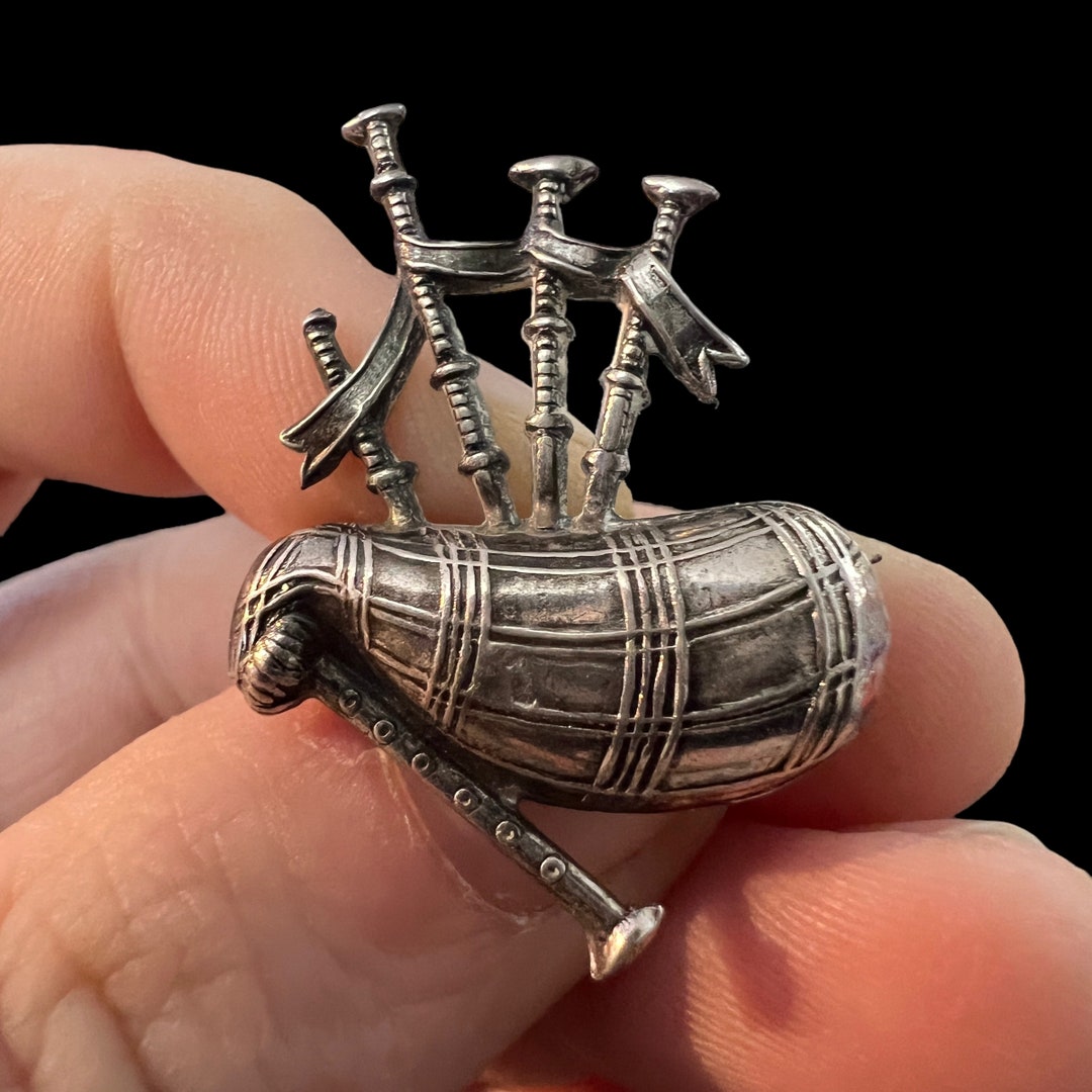 WBS Sterling Silver Bagpipe Brooch - Ward Brother Scotland Sterling ...