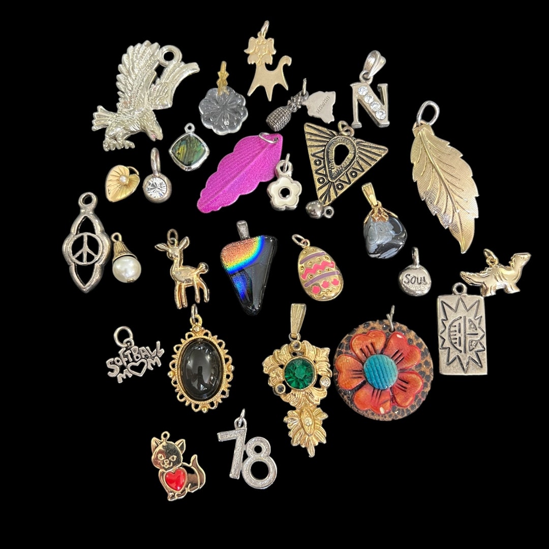 Lot of 28 Pendants / Charms - Miscellaneous Pendants and Charms ...