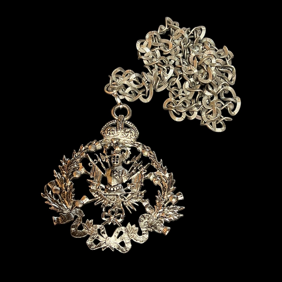 Large Vintage Coro Knight Pendant Necklace - Renaissance Fair Necklace ...