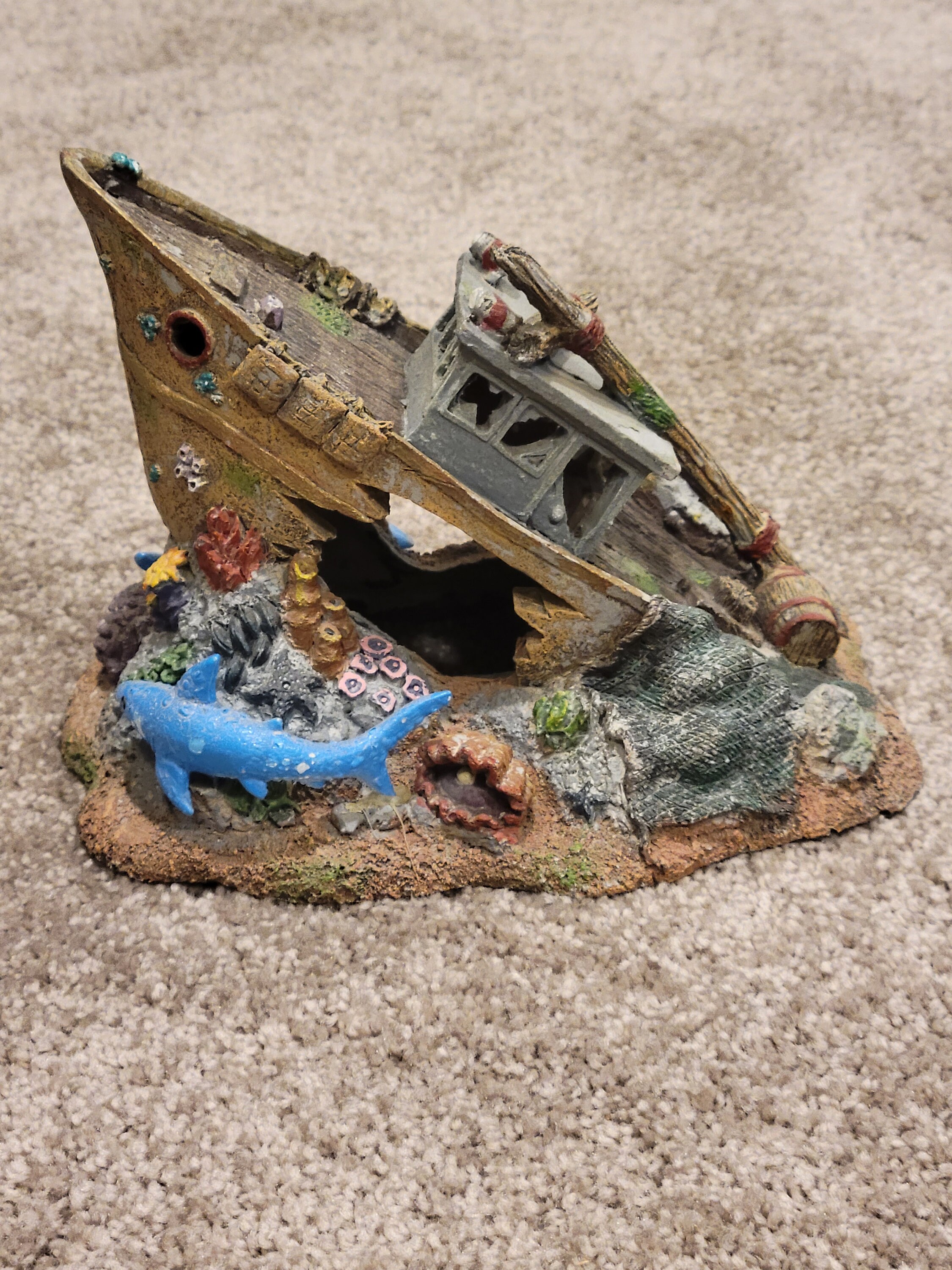 Shark Aquarium Decorations, Sunken Ship and Sharks Decor, Ship Wreckage ...