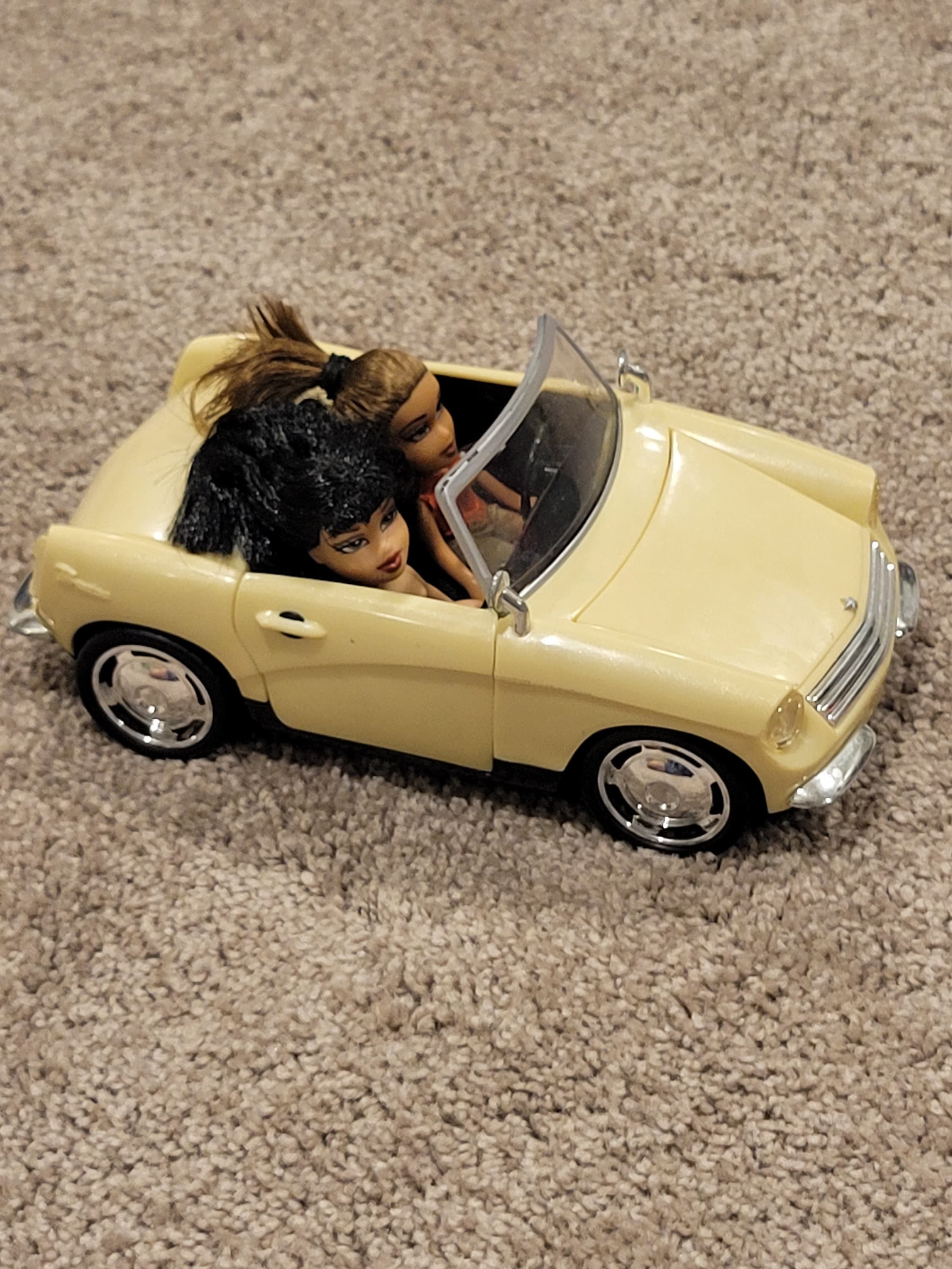 MGA Lil Bratz Dolls, Bratz Jade and Yasmin, Mini Bratz Cars and Dolls ...