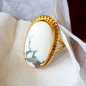 Natural Oval Howlite Ring, 925 Sterling Silver, Art Deco Vintage Style ...