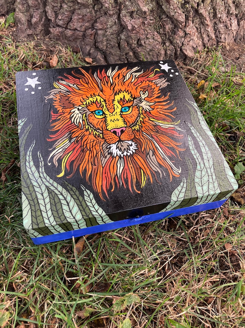 SOLD Hand-painted Wood Lion Box by Dave Hill - Etsy