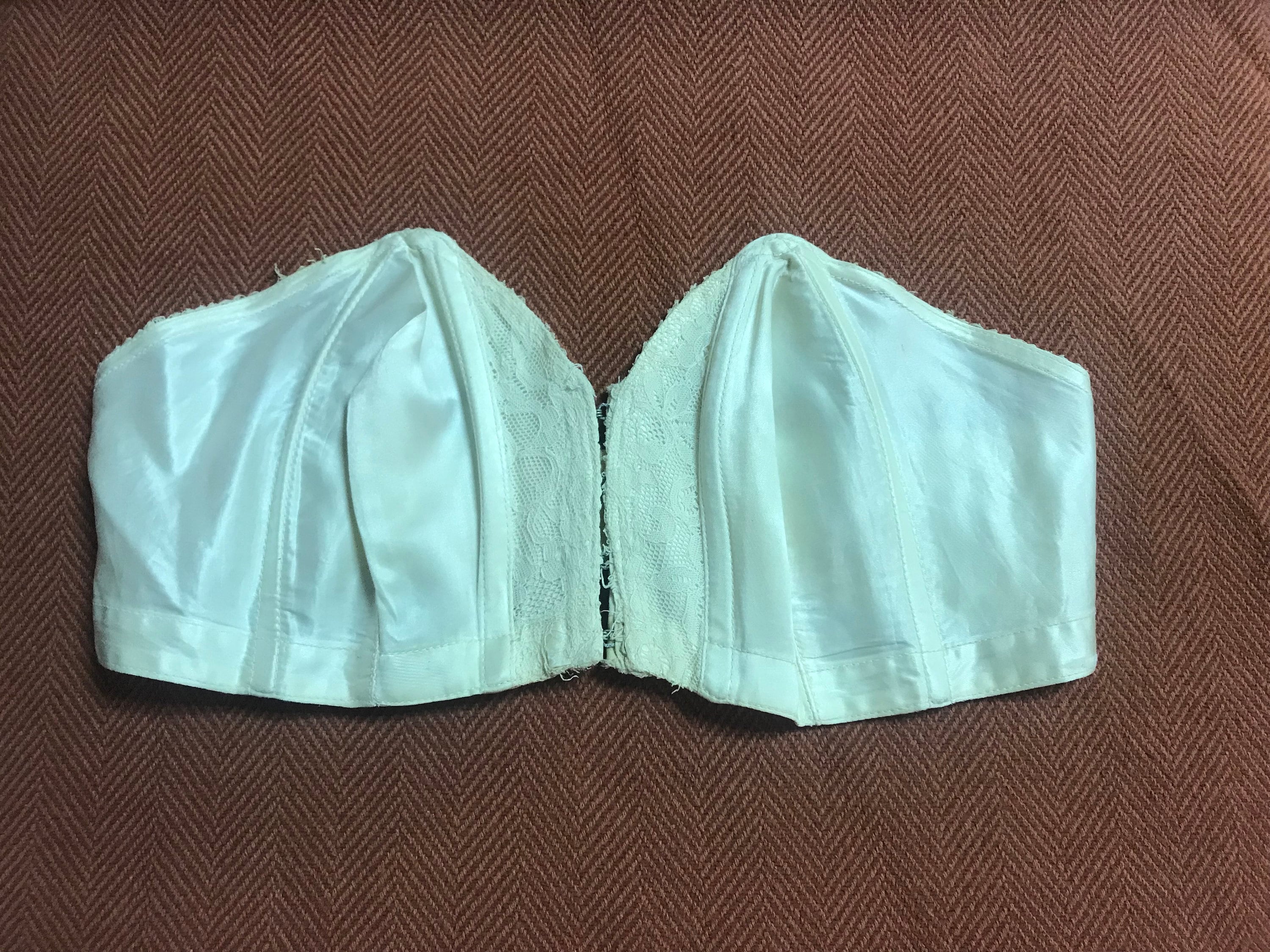 Elegant Vintage Strapless Bra With Sweet Eyelet Connectors in - Etsy
