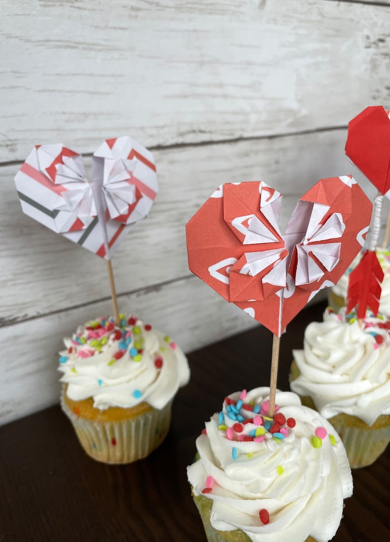 12-pack of Origami Heart Cupcake Toppers Fun Valentines Day - Etsy