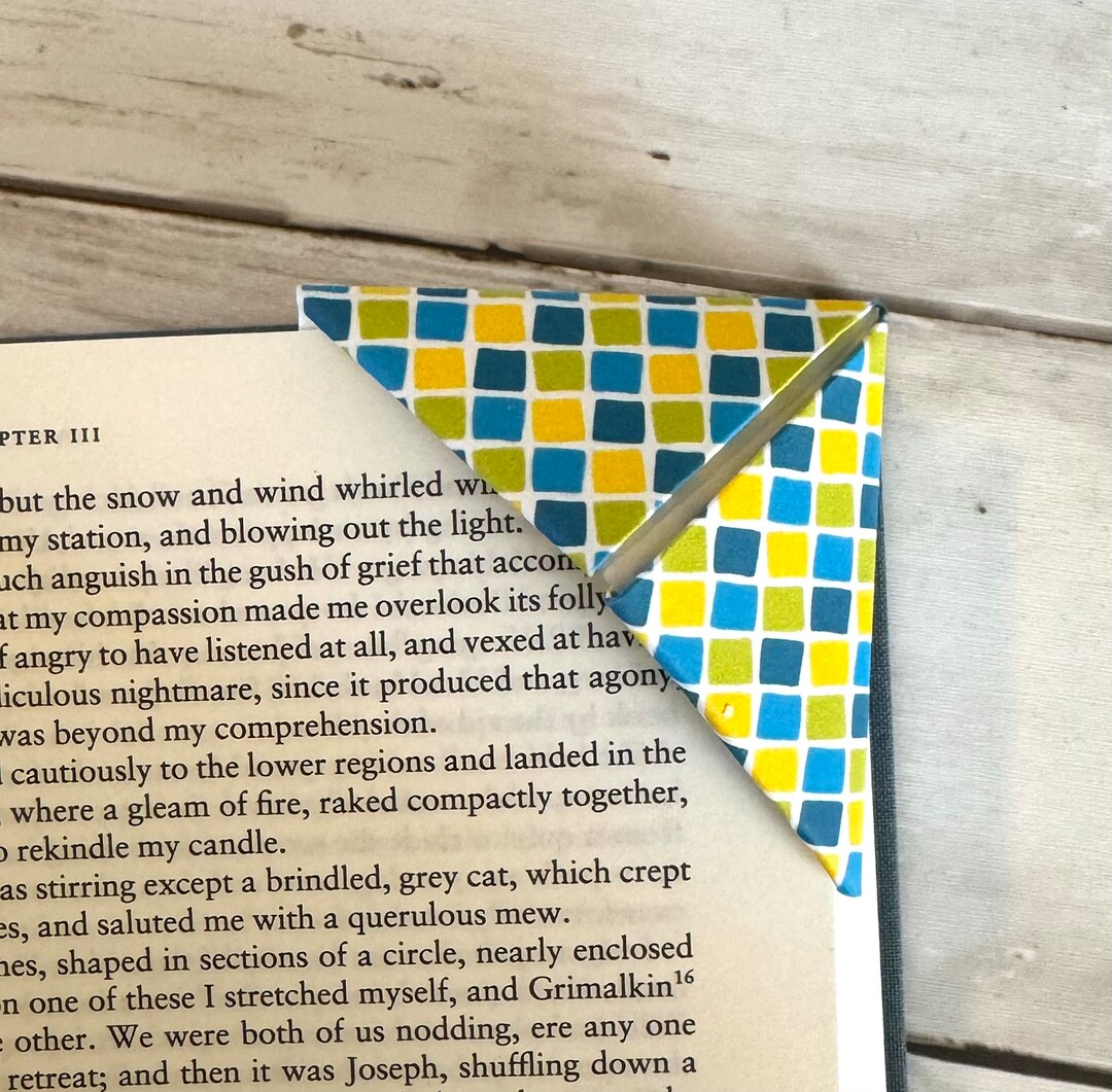 Five-pack of Origami Corner Bookmarks in Blue, Green, Yellow Patterns ...