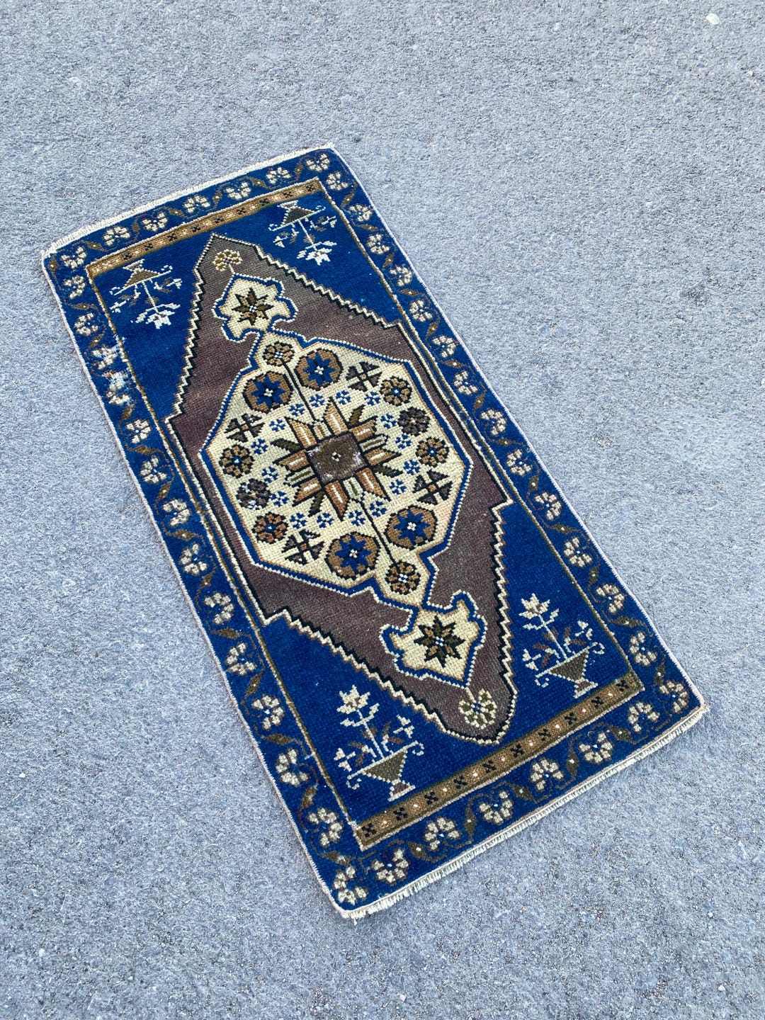Vintage Oushak Turkish Door Mat Rug: Handmade Wool & Cotton (1.4x3.0 Ft ...