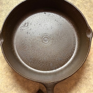 Cast Iron Skillet Made in Taiwan - Etsy
