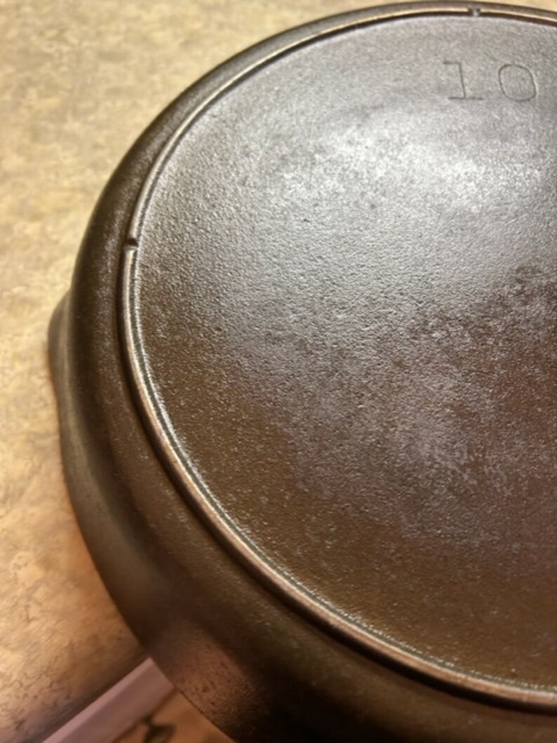 Vintage Unmarked Cast Iron 12 Inch No. 10 Skillet - Etsy