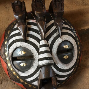 Large Round Beaded African Mask, Wooden Mask for Wall, African Mask for ...