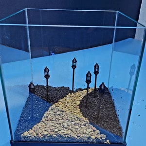 Seescape™ pathway Gravel, Divider, and Lamp Post Decor Kit Fish Tank ...