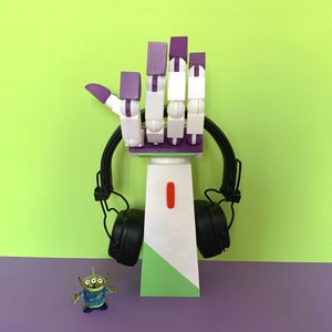 Buzz Lightyear Headphone Stand | 3D Print Hand With Movable Fingers ...