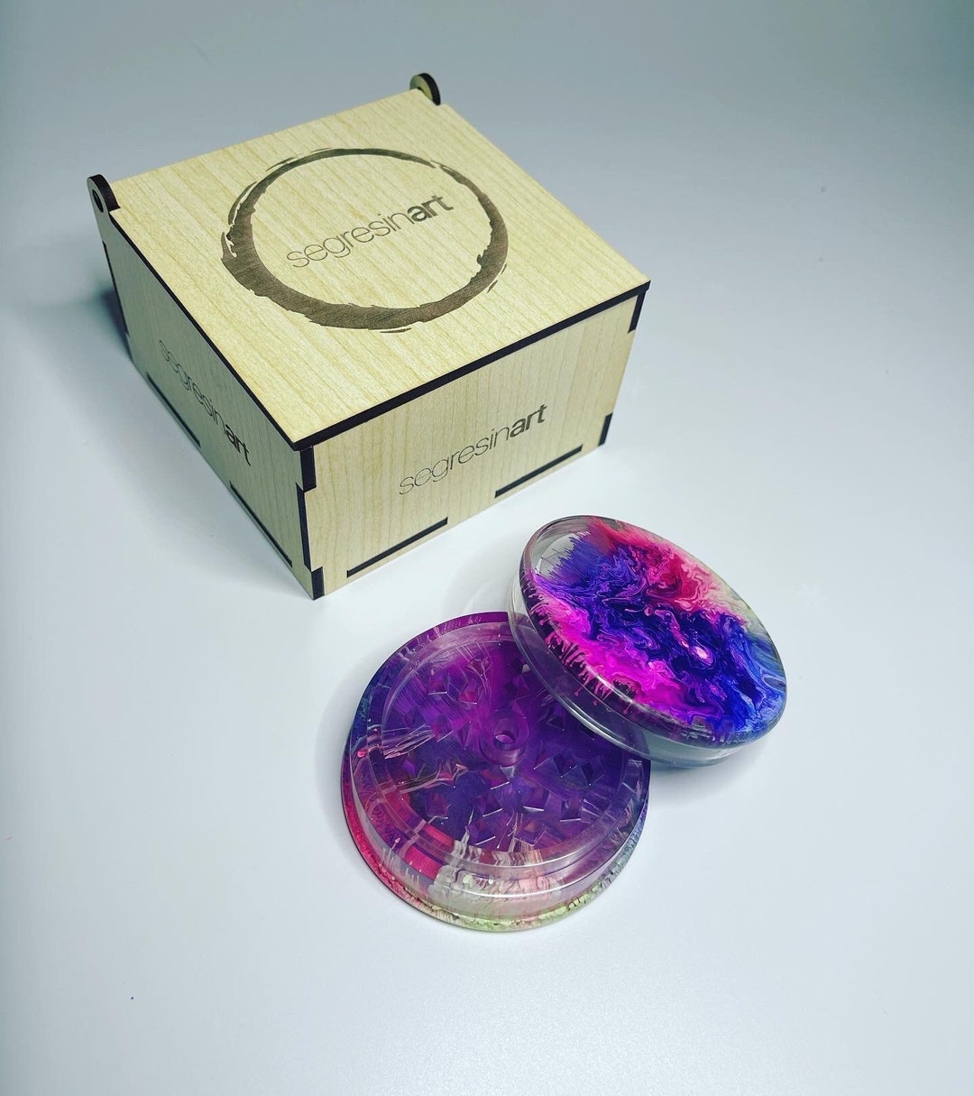 Violet 4 Colours Resin Grinder, Epoxy Grinder, Green Handmade Ashtray ...