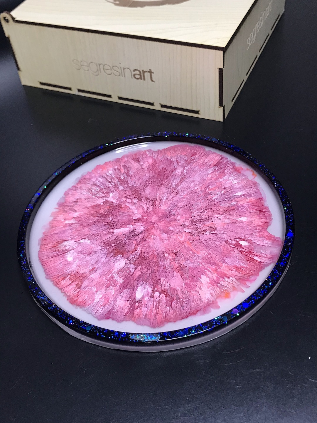 Red & White Ashtray Resin, Epoxy Ashtray, Tobacco Handcrafted Tray ...