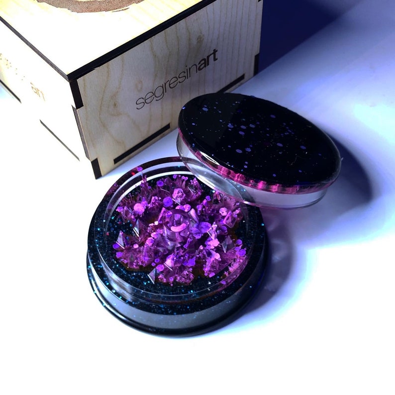 Black & Purple Resin Grinder, Epoxy Grinder, Tobacco Tray, Green ...