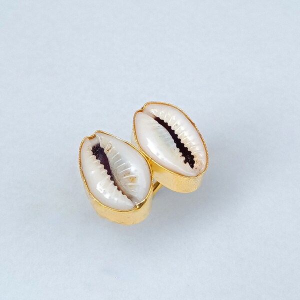 Cowrie Shell Ring - Etsy