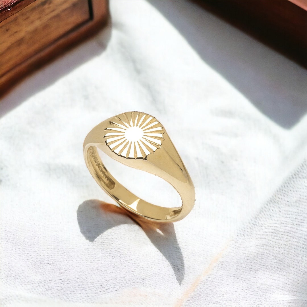 Sun Ring, 14k Solid Gold Sun Signet Ring, Dainty Circle Signet Ring ...