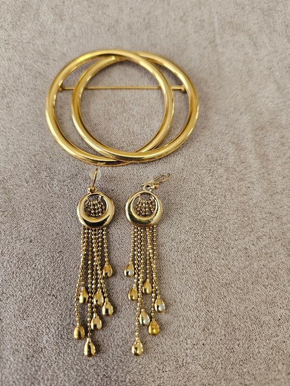 Vintage MONET Double Circle Gold Tone Pin Brooch & MO… - Gem