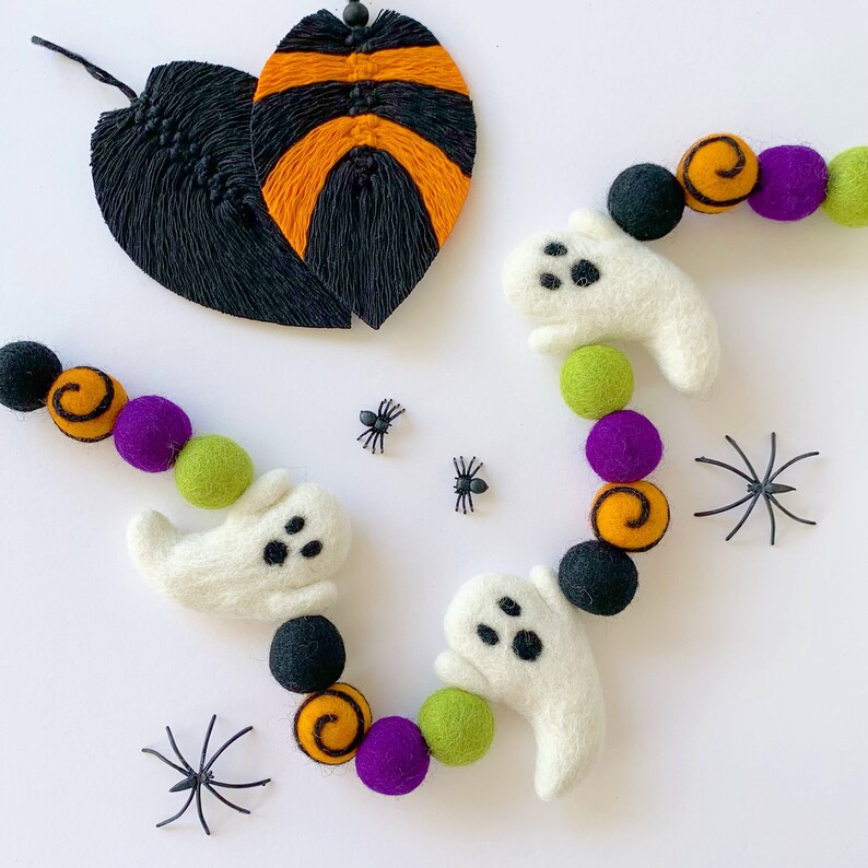 Halloween Ghost Garland Halloween Felt Ball Garland - Etsy