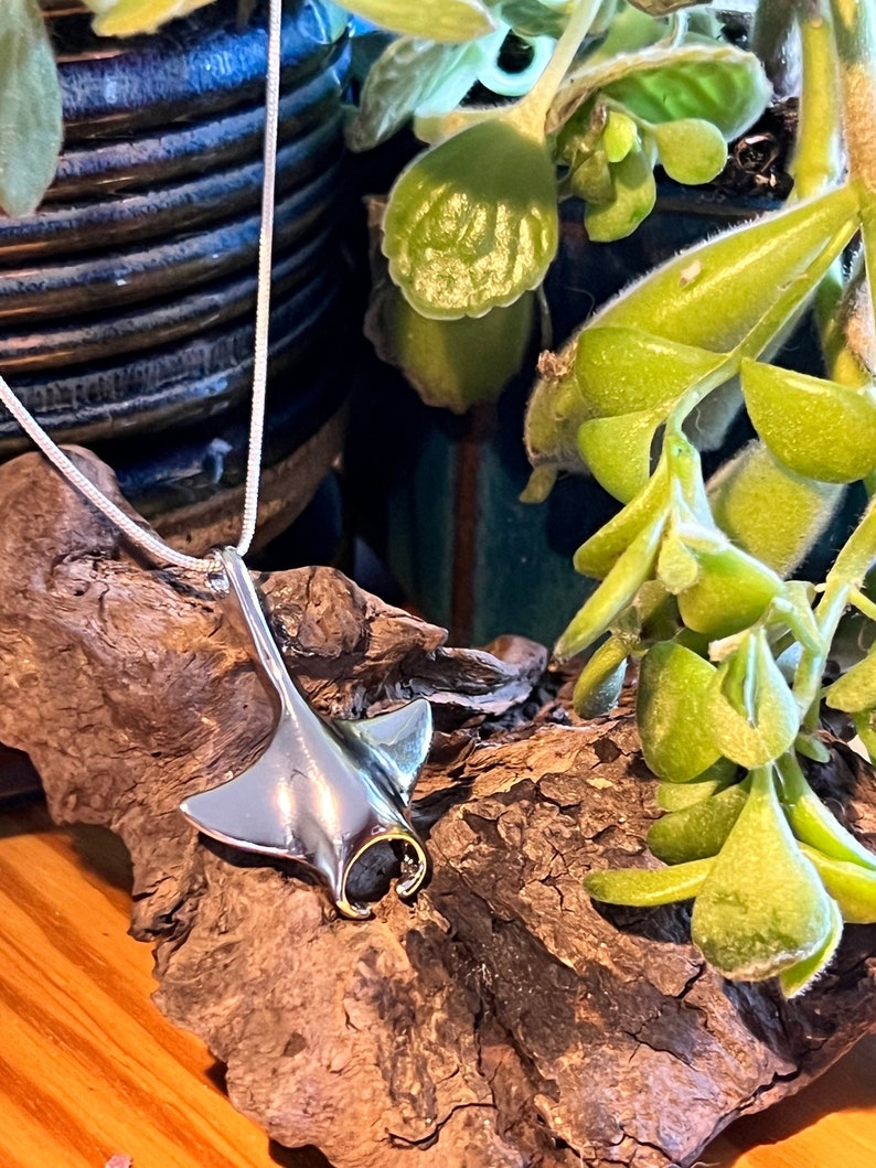 Silver Manta Ray Necklace (with Silver Chain) - Etsy