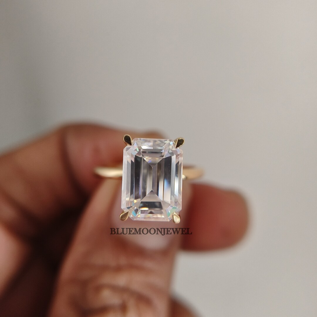 Moissanite Emerald Cut Engagement Rings, 4 Carat Emerald Cut Moissanite ...