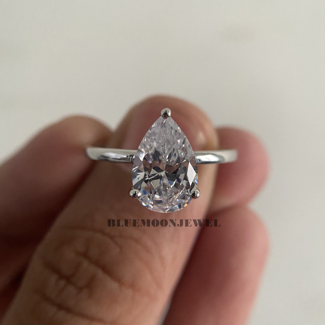 Pear shaped cubic zirconia engagement rings store