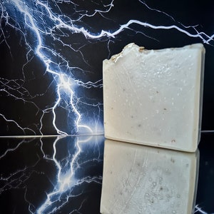 Oatmeal and Honey Artisan Soap Bar | Handcrafted With Raw Oats and ...