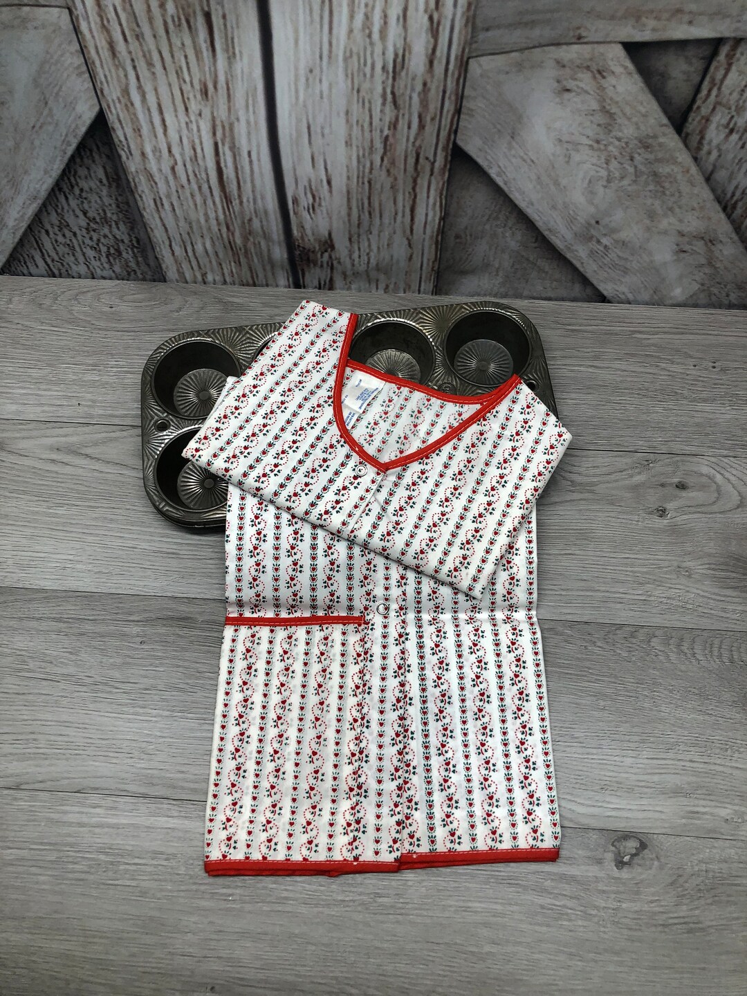 Vintage Smock Apron Vest; Trad Wife; Red and Green Hearts; Valentine ...