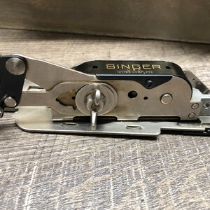 Vintage 1946 Singer Buttonhole Attachment No 121795 - Sewing Machine ...