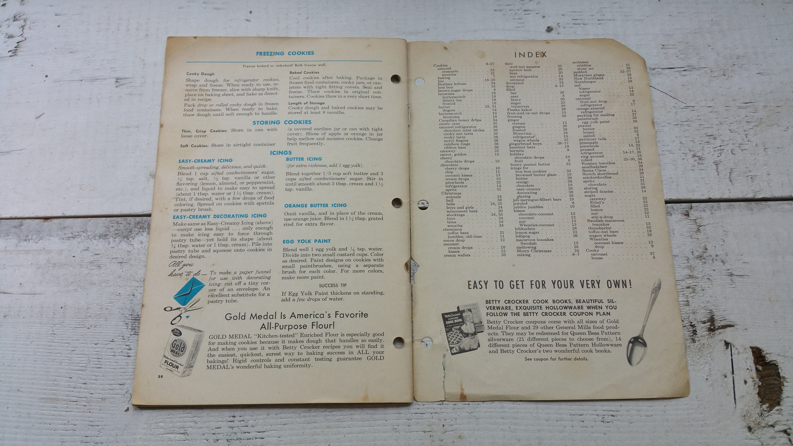Betty Crocker's Cooky Carnival Cook Booklet Vintage 1957 Favorite ...