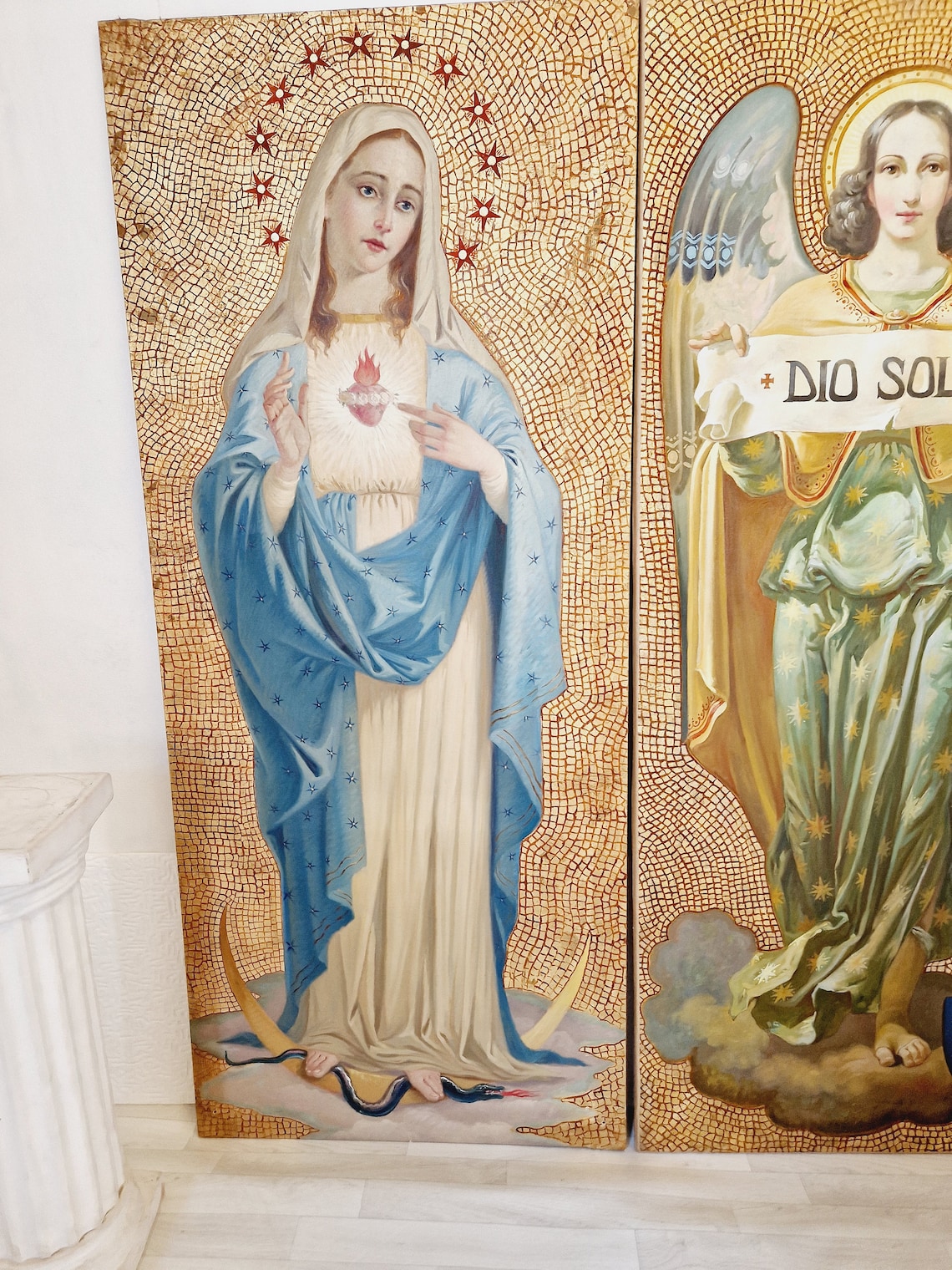 Triptych of Religious Oil Paintings With Gold Background - Etsy