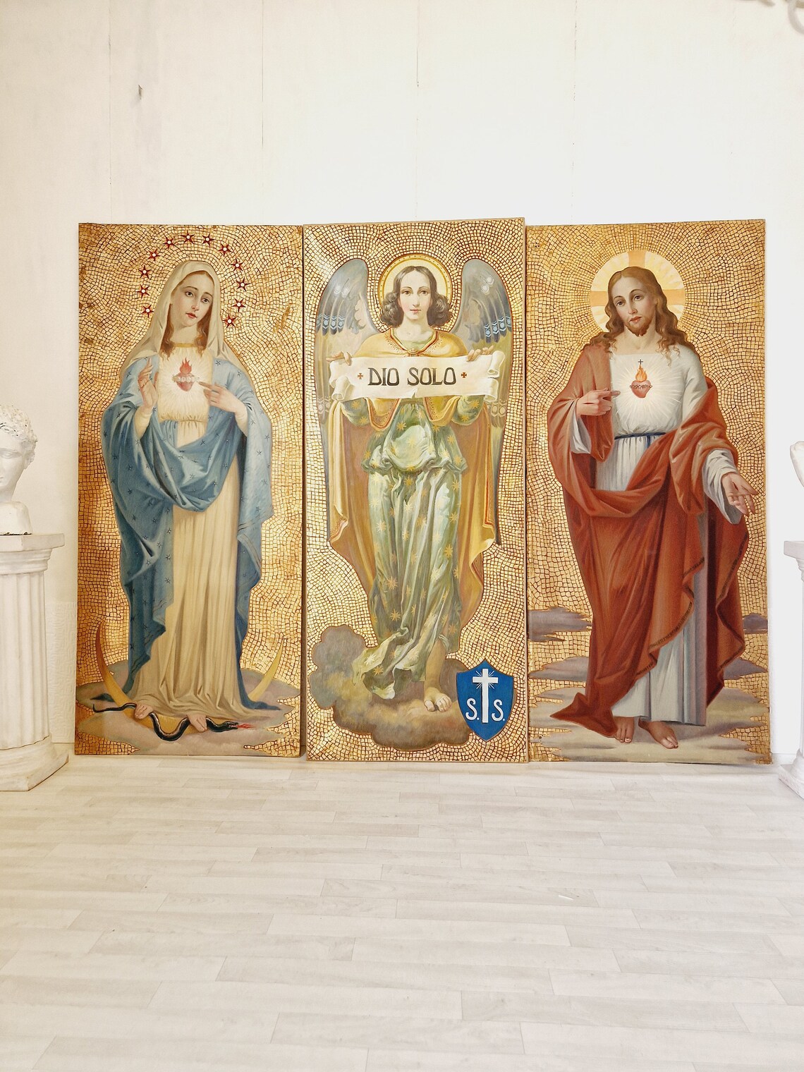 Triptych of Religious Oil Paintings With Gold Background - Etsy